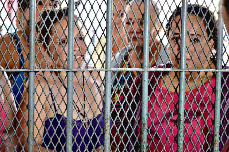 Padecen Hacinamiento Junto A Sus Madre Niños En Las Cárceles Del